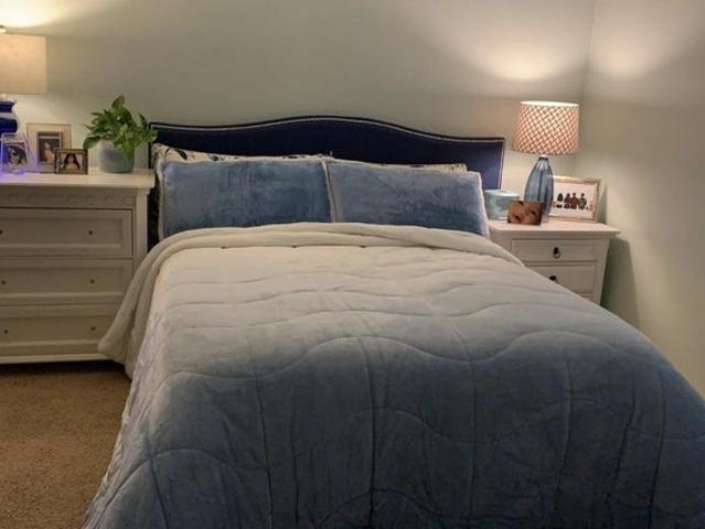 Room Unfurnished AVAILABLE