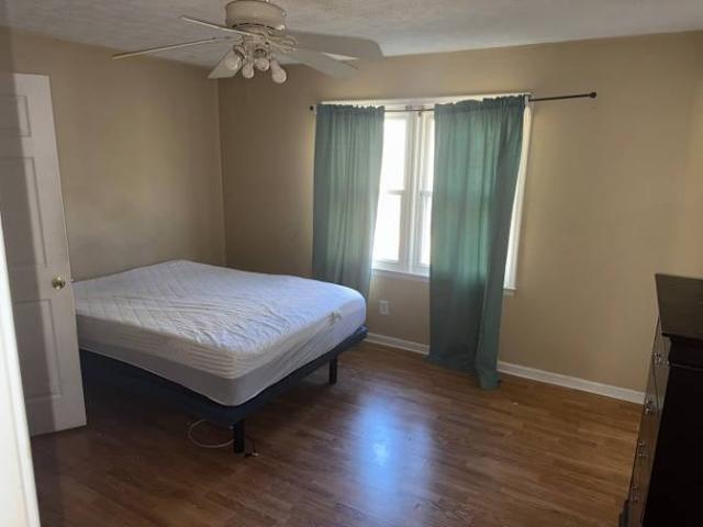 Room w/ private bathroom