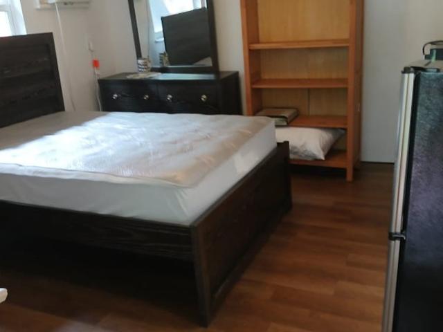 Room w private bathroom Miami Springs, FL