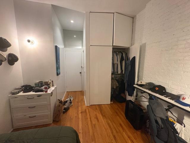 Room w/bathroom for rent