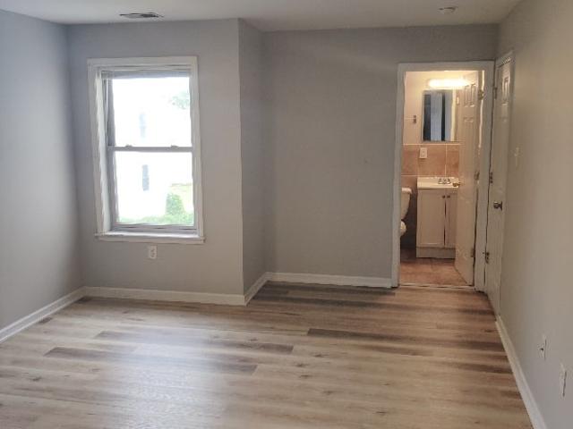 Room with Private bathroom $735