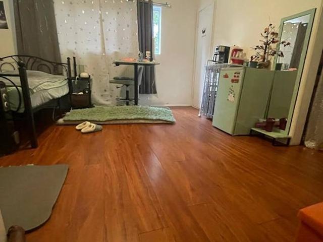 Room with private bathroom near Culver in West LA