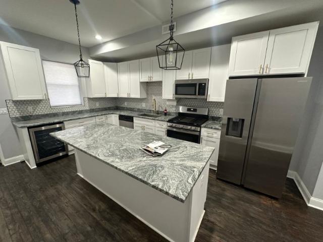 Room with Private Deck in Baltimore _$month