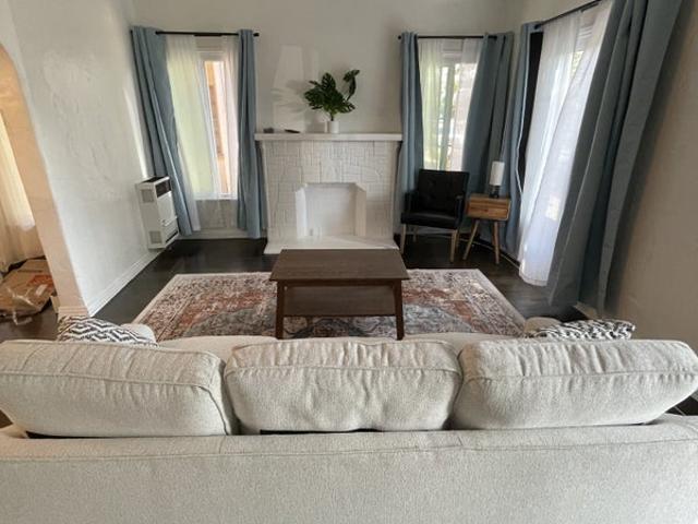 Room with private laundry and utilities included