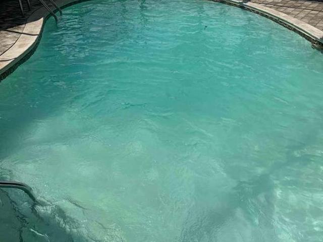 Room w/Private Bath & Pool Access — Cape