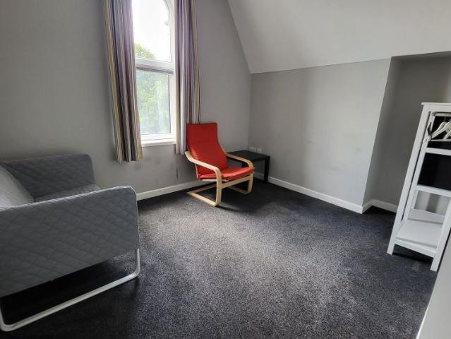 Room 14 Auckland Road, Wheatley,Doncaster