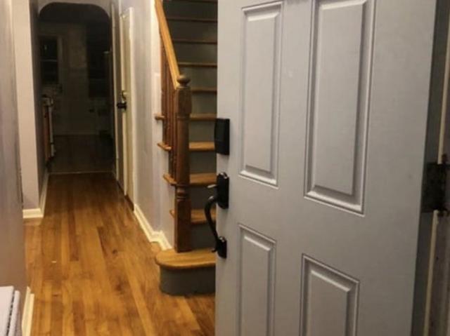 Room $ 199 weekly