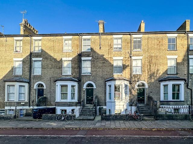 Room 10, Bateman Street, Cambridge, CB2