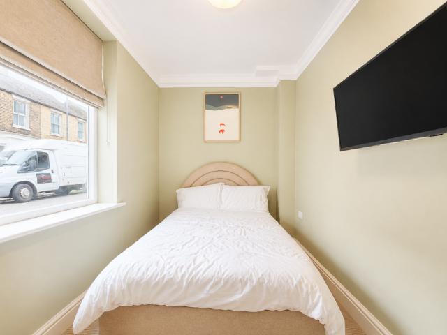 Room 1, 16 Kingston Street, Cambridge CB1, 1 bed terraced house to rent, £1,250 pcm | PrimeLocation