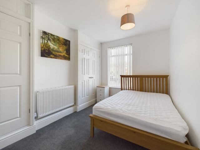 Room 1, 1 Kirkstone Road, Sheffield, S6 2PN