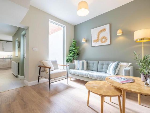 Room 1 28, Glendower Street, Belfast, BT6 8PD