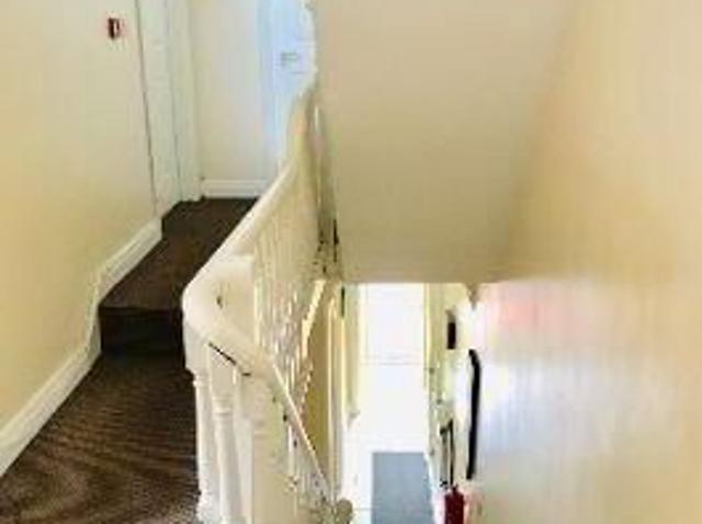 Room 1, 31 Sandhurst Drive, Stranmillis, Belfast, BT9 5AY