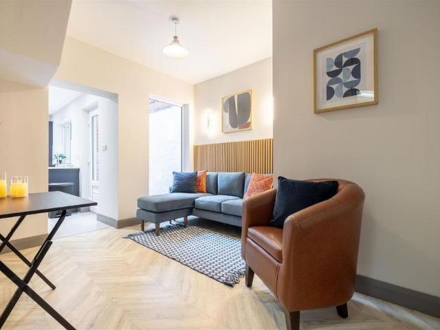 Room 1, 65 Greenore Street, Belfast, BT6 8NF