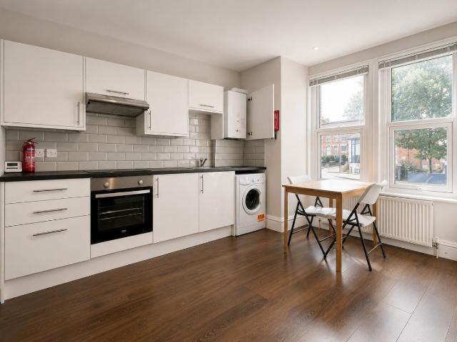 Room 1, Elm Grove, Brighton BN2, 6 bed shared accommodation to rent, £640 pcm | PrimeLocation