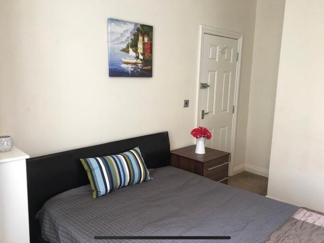 Room 1, Frederick Avenue, Stoke On Trent ST4, Room to rent, £520 pcm | PrimeLocation