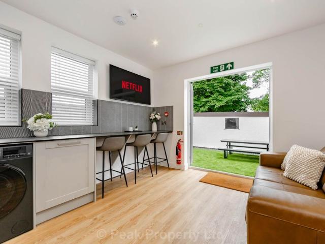 Room 1, Heygate Avenue, Southend On Sea