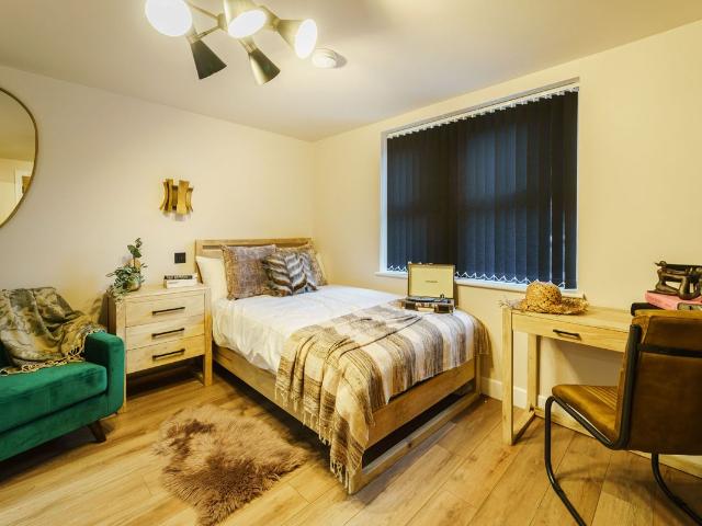Room 1, Junction Street DE1, Studio to rent, £725 pcm | PrimeLocation