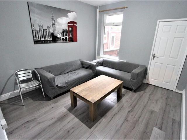 Room 1 of 5, Gulson Road, Coventry, CV1 2HZ