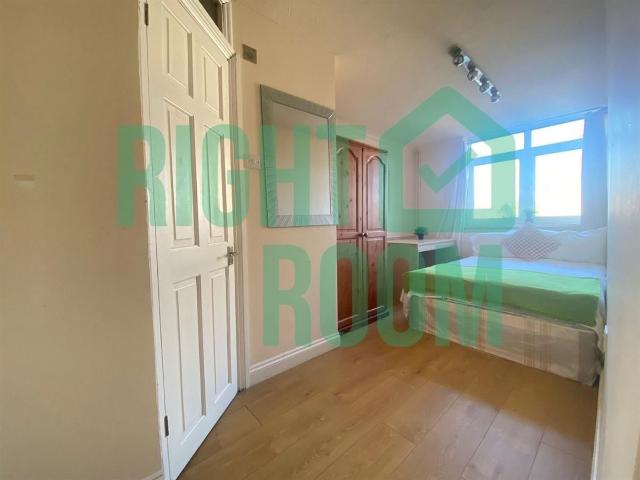 Room 1, Stebondale Street E14, Room to rent, £850 pcm | PrimeLocation