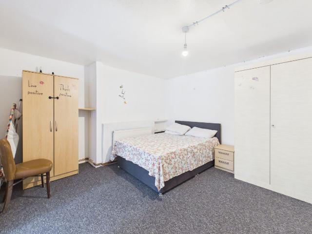 Room 1, Pegasus Road OX4, Room to rent, £850 pcm | PrimeLocation