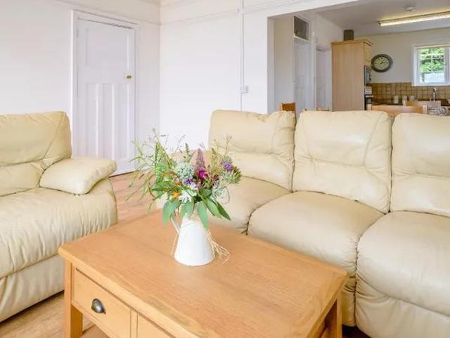 Room 1 Yardley House, Torpoint, PL11