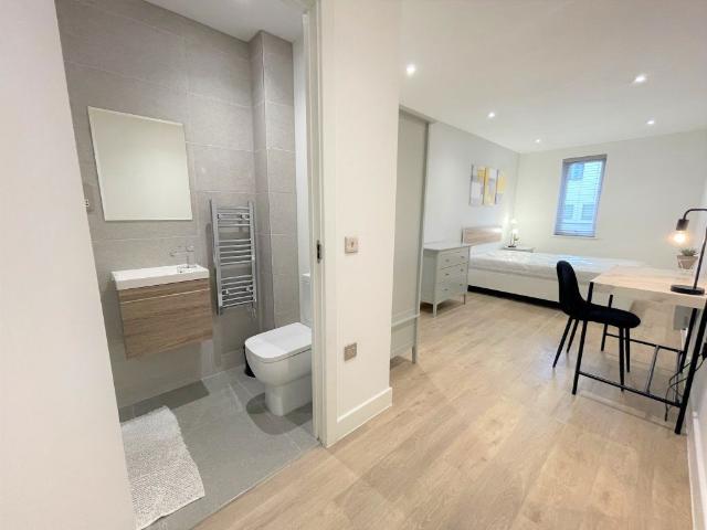 Room 2, 113 Aspect Point, Peterborough PE1, Room to rent, £600 pcm | PrimeLocation