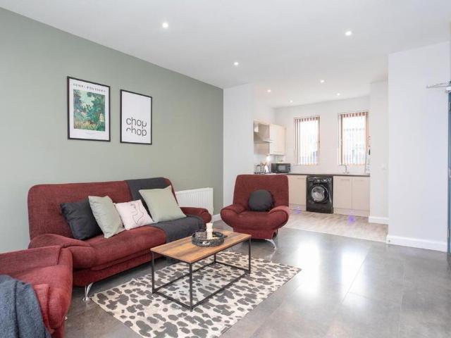 Room 2, 12 Epworth Street, Belfast, BT5 4QR