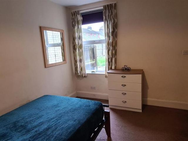 Room 2, 170 Victoria Road, Cambridge CB4, 6 bed shared accommodation to rent, £750 pcm | PrimeLocation