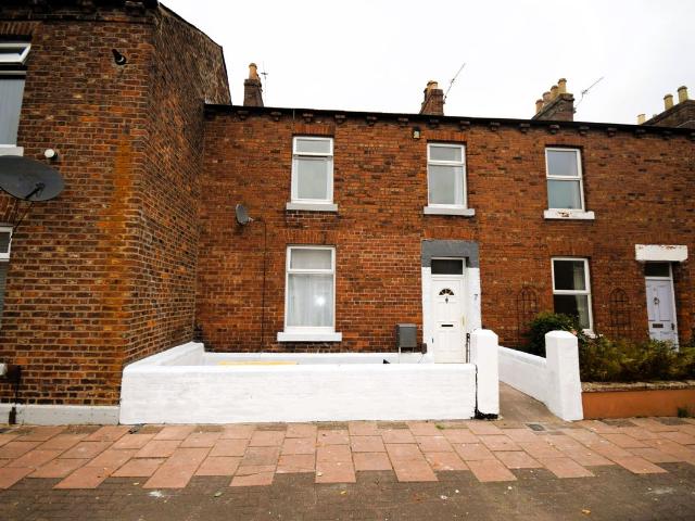 Room 2, 7 Howe Street CA1, Room to rent, £600 pcm | PrimeLocation
