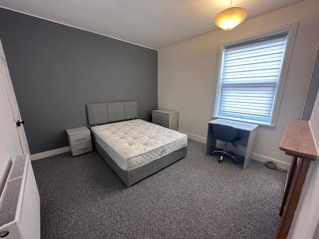 Room 2, 45 William Street NG24, Room to rent, £550 pcm | PrimeLocation