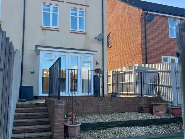 Room 2, 8 Collett Road, Norton Fitzwarren, Taunton TA2, Room to rent, £800 pcm | PrimeLocation