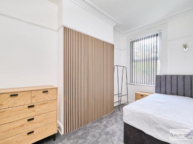 Room 2, Campbell Road ST4, Room to rent, £375 pcm | PrimeLocation