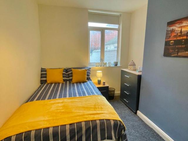 Room 2 Campbell Road, Stoke On Trent ST4, Room to rent, £499 pcm | PrimeLocation