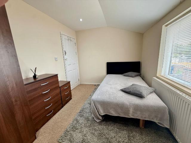 Room 2 Campkin Road, Cambridge CB4, Room to rent, £650 pcm | PrimeLocation