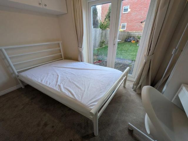 Room 2, Cartwright Way, Beeston, NG9 1RL