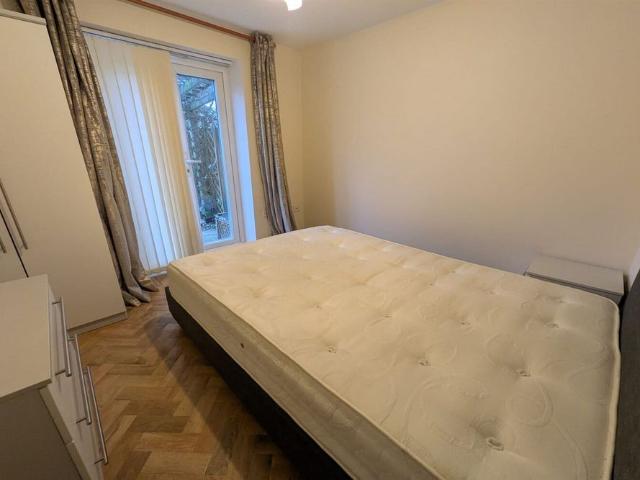 Room 2 @ Cartwright Way, Beeston, NG9 1RL