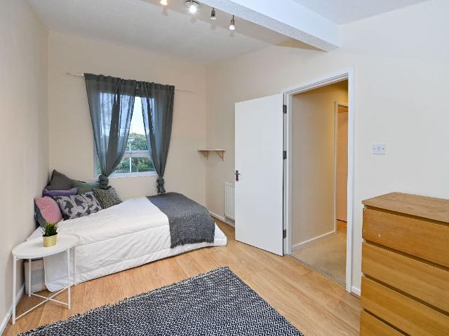 Room 2, Centurion Close N7, Room to rent, £875 pcm | PrimeLocation