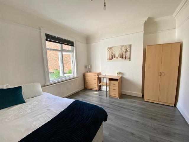 Room 2 Ashburnham Road, Bedford MK40, 1 bed terraced house to rent, £550 pcm | PrimeLocation