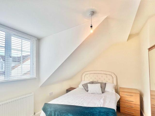 Room 2 Bell Lane