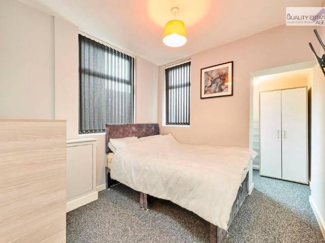 Room 2, Birches Head Road ST1, Room to rent, £450 pcm | PrimeLocation