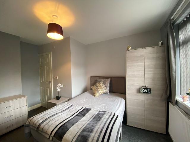 Room 2, Grangefield Avenue, New Rossington, Doncaster DN11, Room to rent, £520 pcm | PrimeLocation