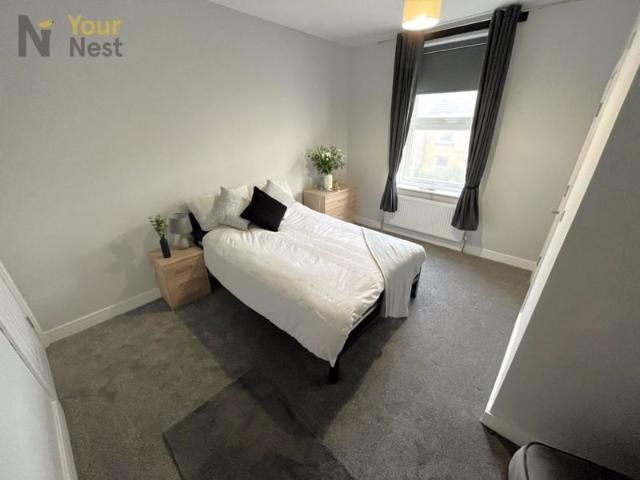 Room 2, Fountain Street, Morley, Leeds, LS27 0PX