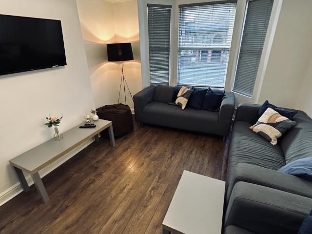 Room 2 for rent in 1 Walpole Street, Chester