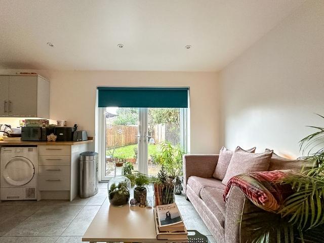Room 2, Kendal Way, Cambridge