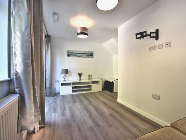 Room 2 of 3, Dorchester Way, Coventry, CV2 2LU