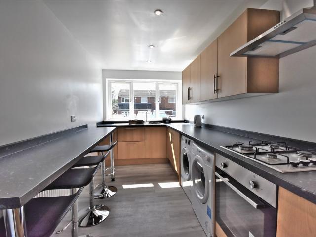 Room 2 Of 3, Dorchester Way, Coventry CV2, Room to rent, £550 pcm | PrimeLocation