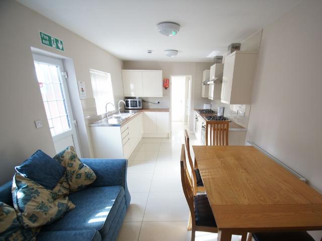 Room 2 Of 6, Swan Lane, Coventry CV2, Room to rent, £475 pcm | PrimeLocation