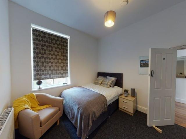 Room 2, May Street, HU5 1PQ, HU5