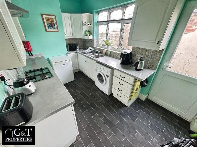 Room 2 Maypole Hill, Halesowen B63, Room to rent, £465 pcm | PrimeLocation