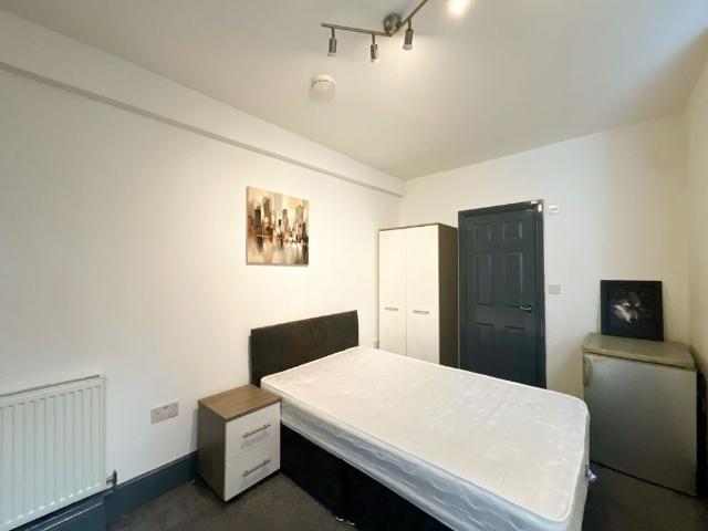 Room 2, Mansfield Road, Doncaster